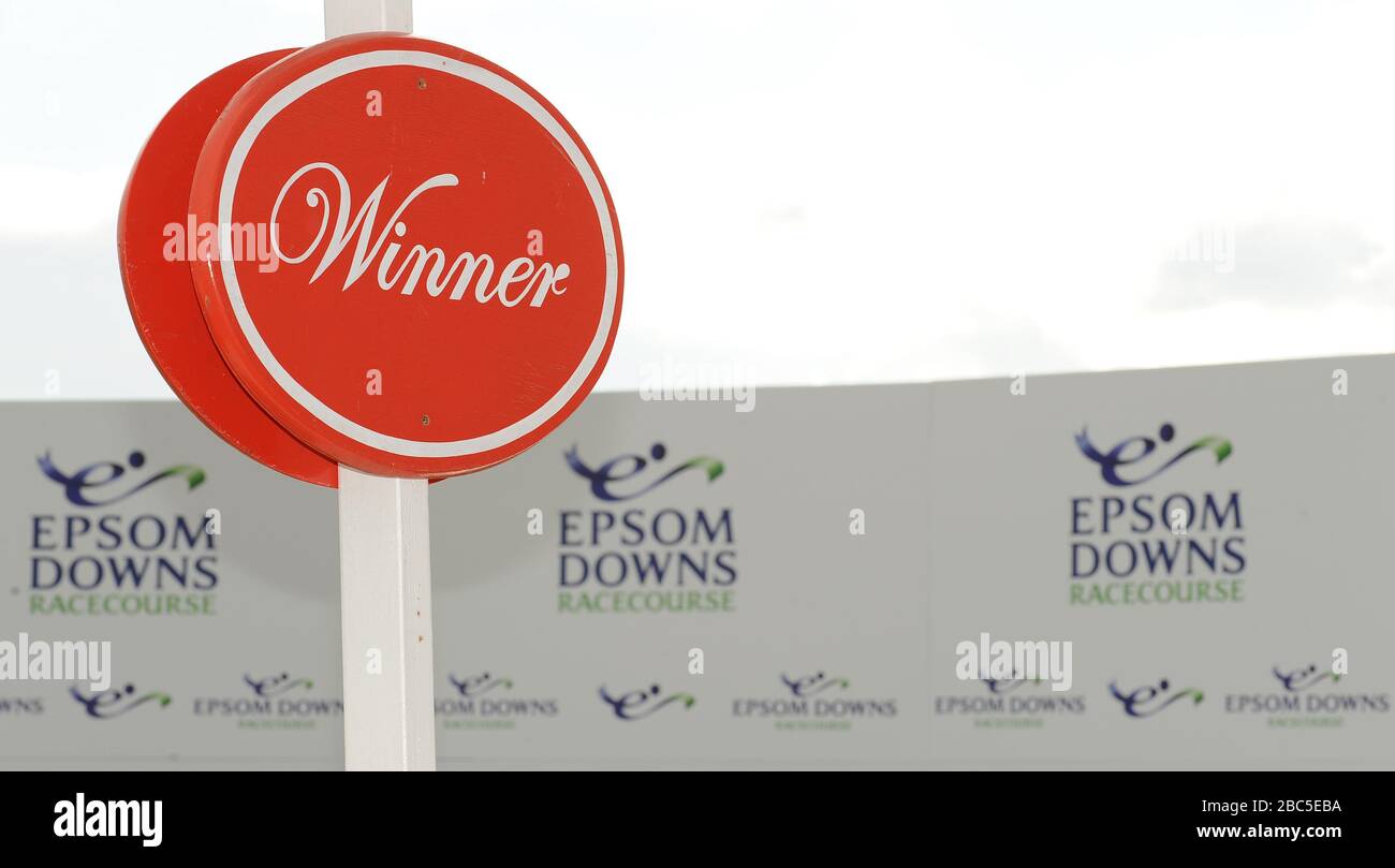 Winners sign hi-res stock photography and images - Alamy