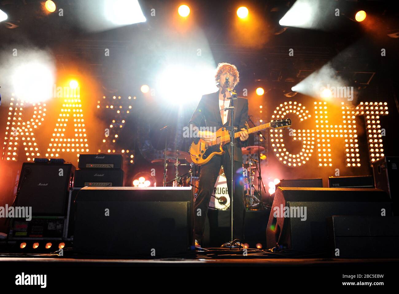 Razorlight's Johnny Borrell performs at Epsom LIVE! Stock Photo - Alamy
