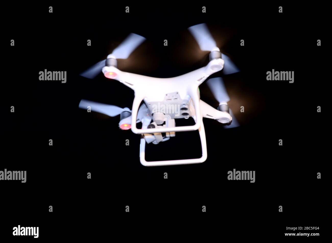 Flying camera hi-res stock photography and images - Alamy