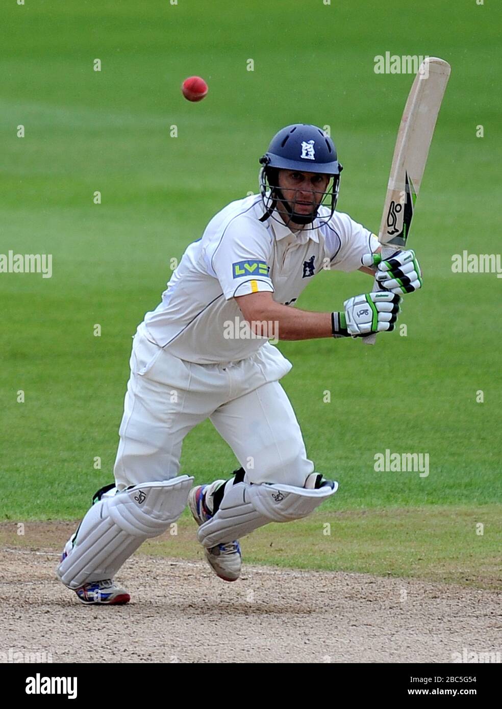 Warwickshire's Jim Troughton plays one off his toes Stock Photo - Alamy