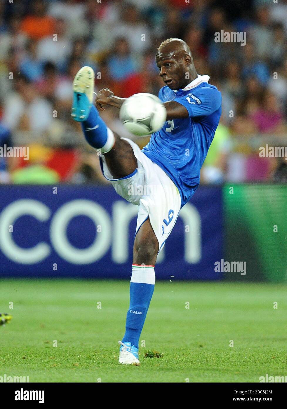 Italys mario balotelli hi-res stock photography and images - Alamy