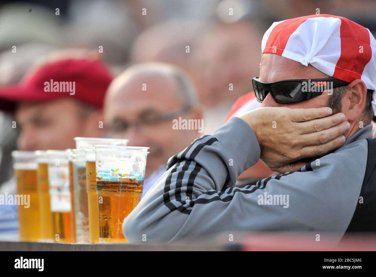 Handkerchief on head hi-res stock photography and images - Alamy