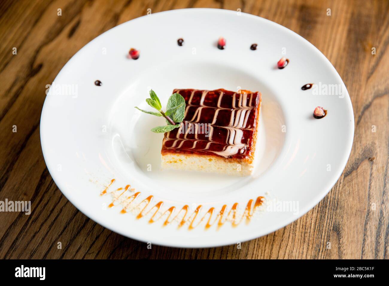 Three milk cake tres hi-res stock photography and images - Alamy