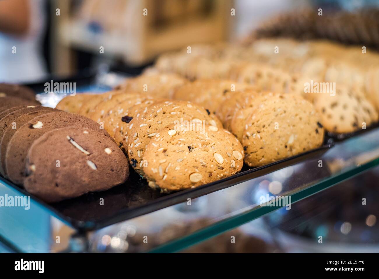Pastry display with pastry desserts in a bakery Stock Photo - Alamy