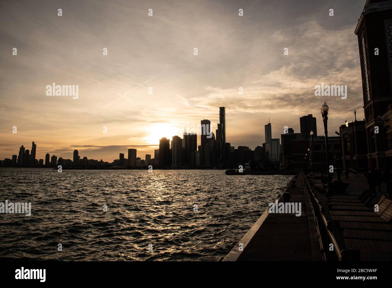 Chicago skyline at sunset from Navy Pier Stock Photo - Alamy