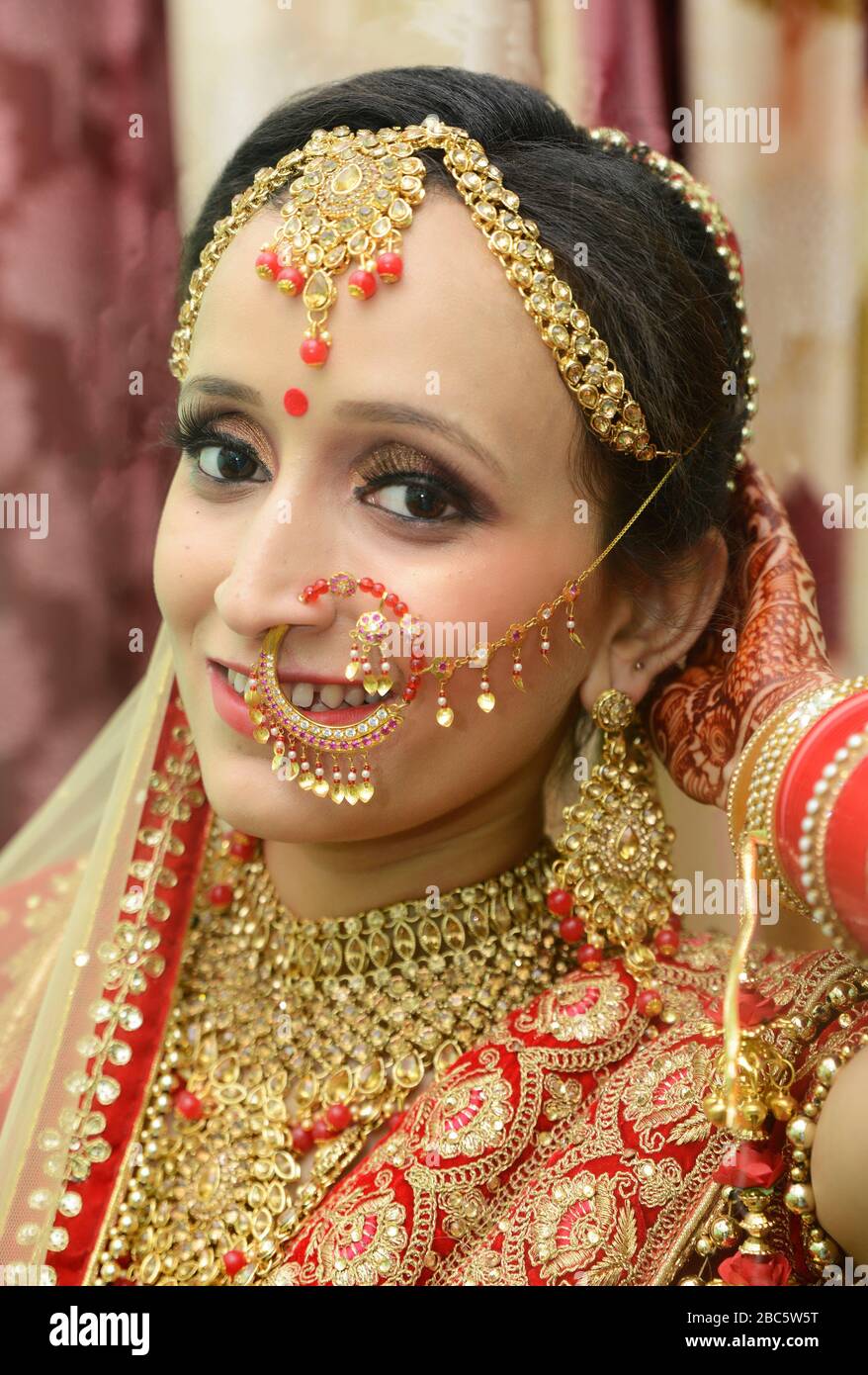 Portrait of a Indian bride Stock Photo - Alamy