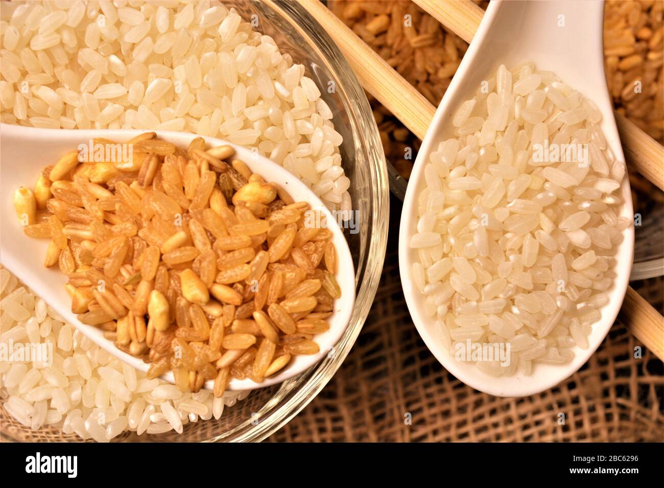 white and brown rice food Stock Photo - Alamy