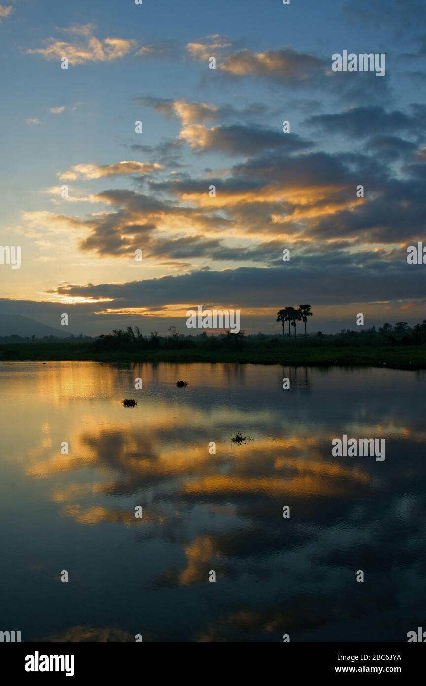 Sunrise Shire River Malawi Liwonde National Park Africa Stock Photo - Alamy