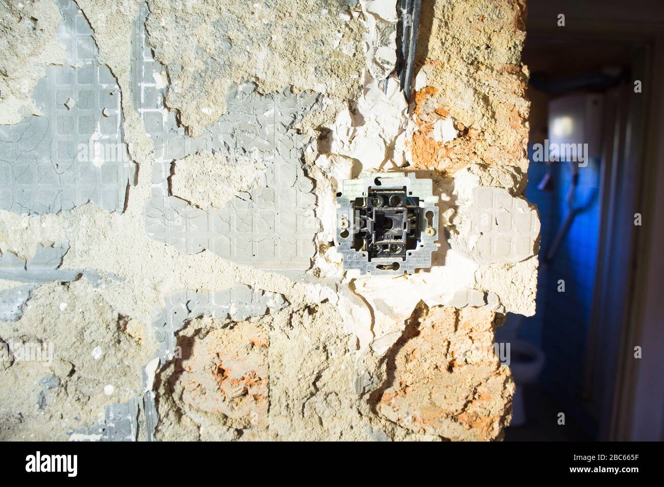 construction site, family house, bathroom, electrical wiring, light ...