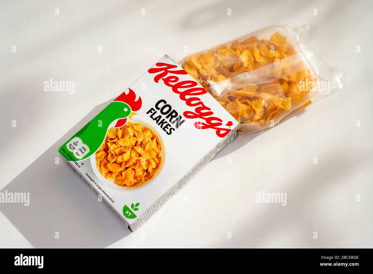 Kelloggs Cornflakes High Resolution Stock Photography and Images - Alamy