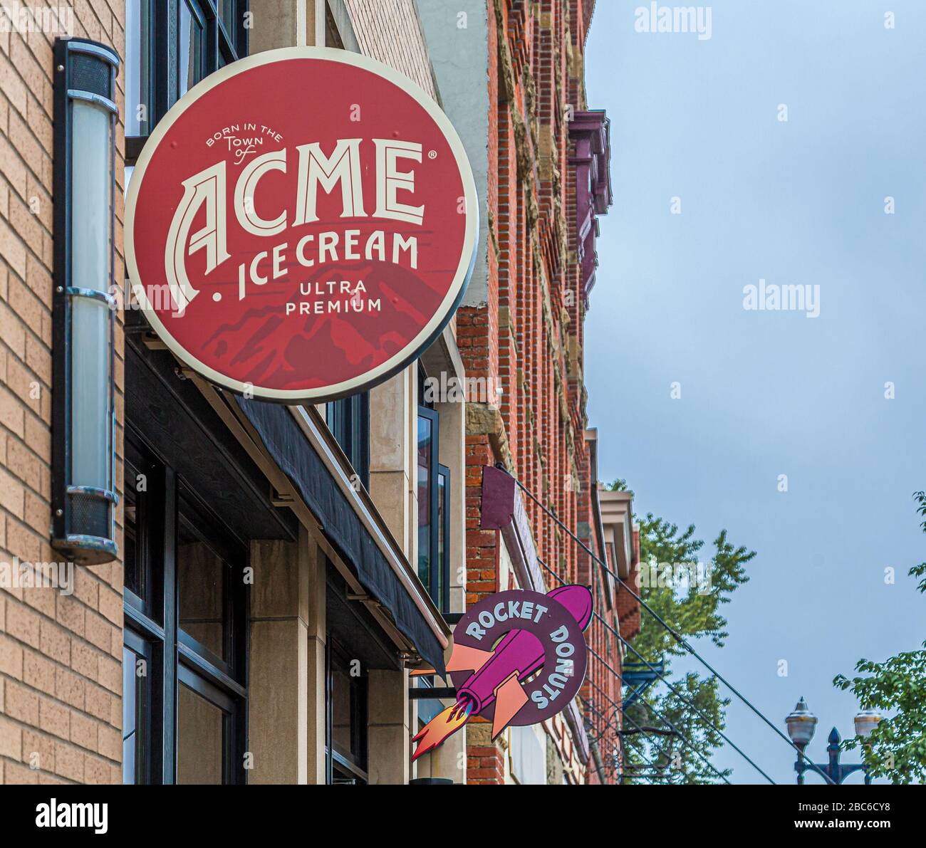 Acme Ice Cream and Rocket Donuts Stock Photo - Alamy