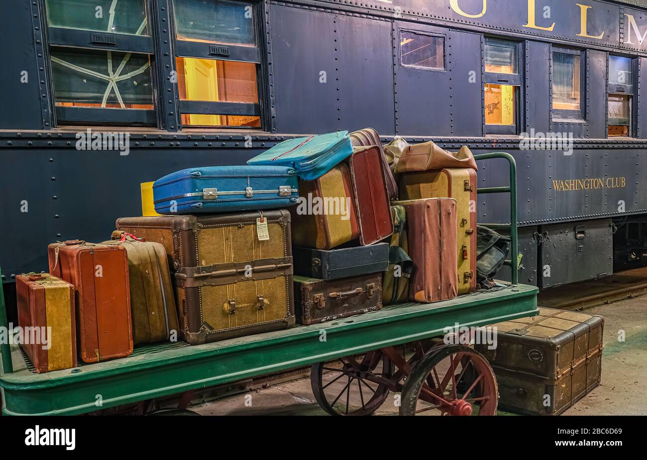 Pullman car hi-res stock photography and images - Alamy