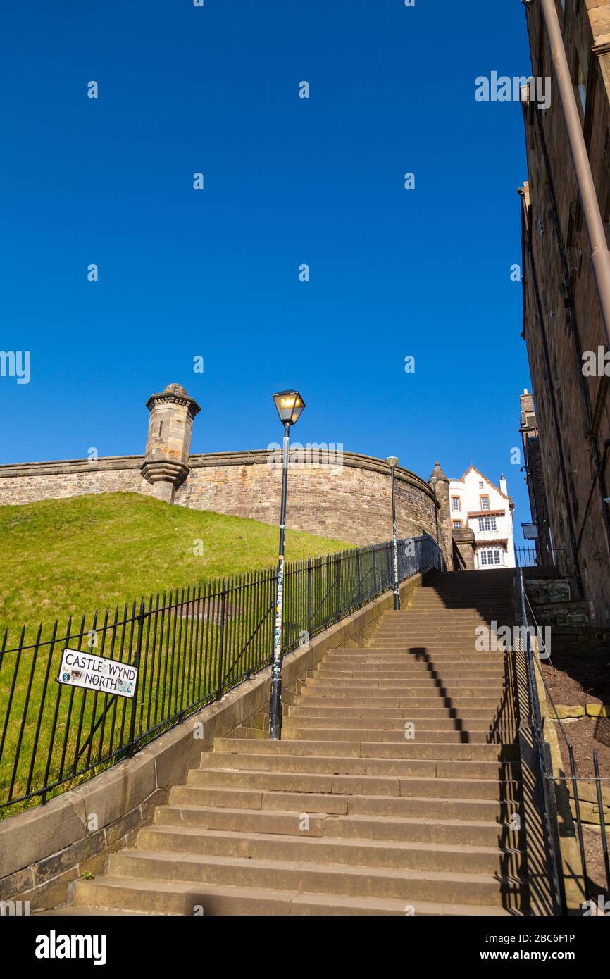 Castle wynd steps hi-res stock photography and images - Alamy