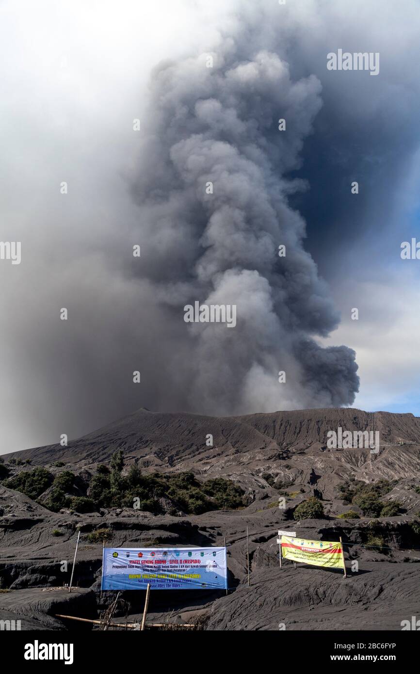Mount Bromo Erupting, Bromo Tengger Semeru National Park, Java ...