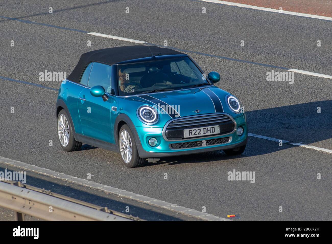 Turquoise mini cooper hi-res stock photography and images - Alamy