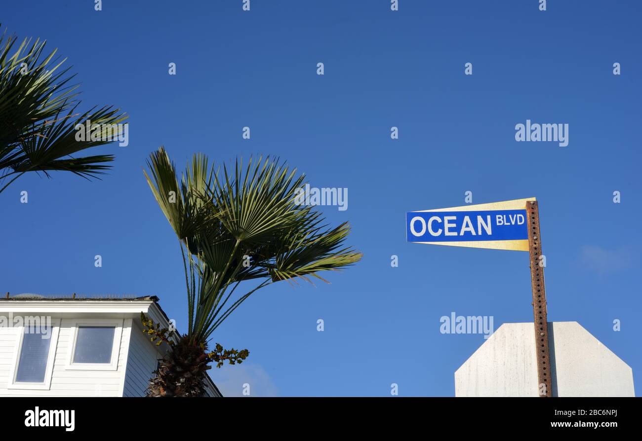 Ocean Blvd street sign in america Stock Photo - Alamy