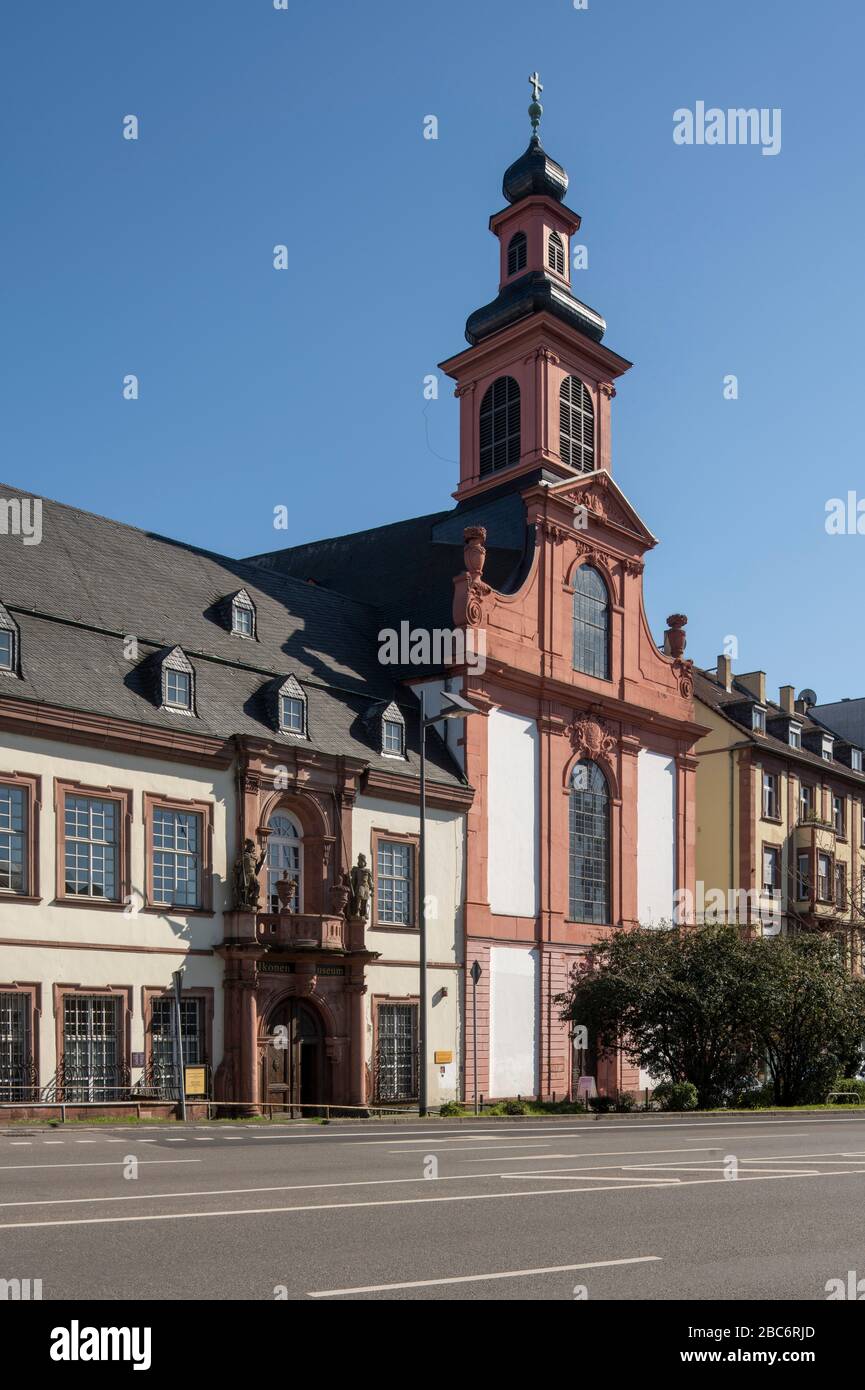 Frankfurt am Main, Deutschordenskirche, jetzt Ikonen-Museum Stock Photo ...