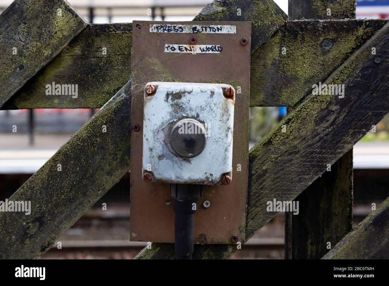Old emergency stop button hi-res stock photography and images - Alamy