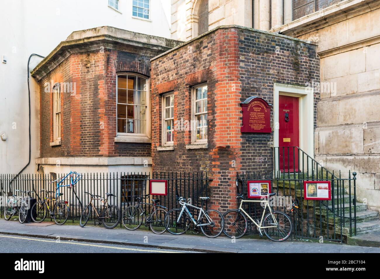 St georges church hanover square hi-res stock photography and images ...