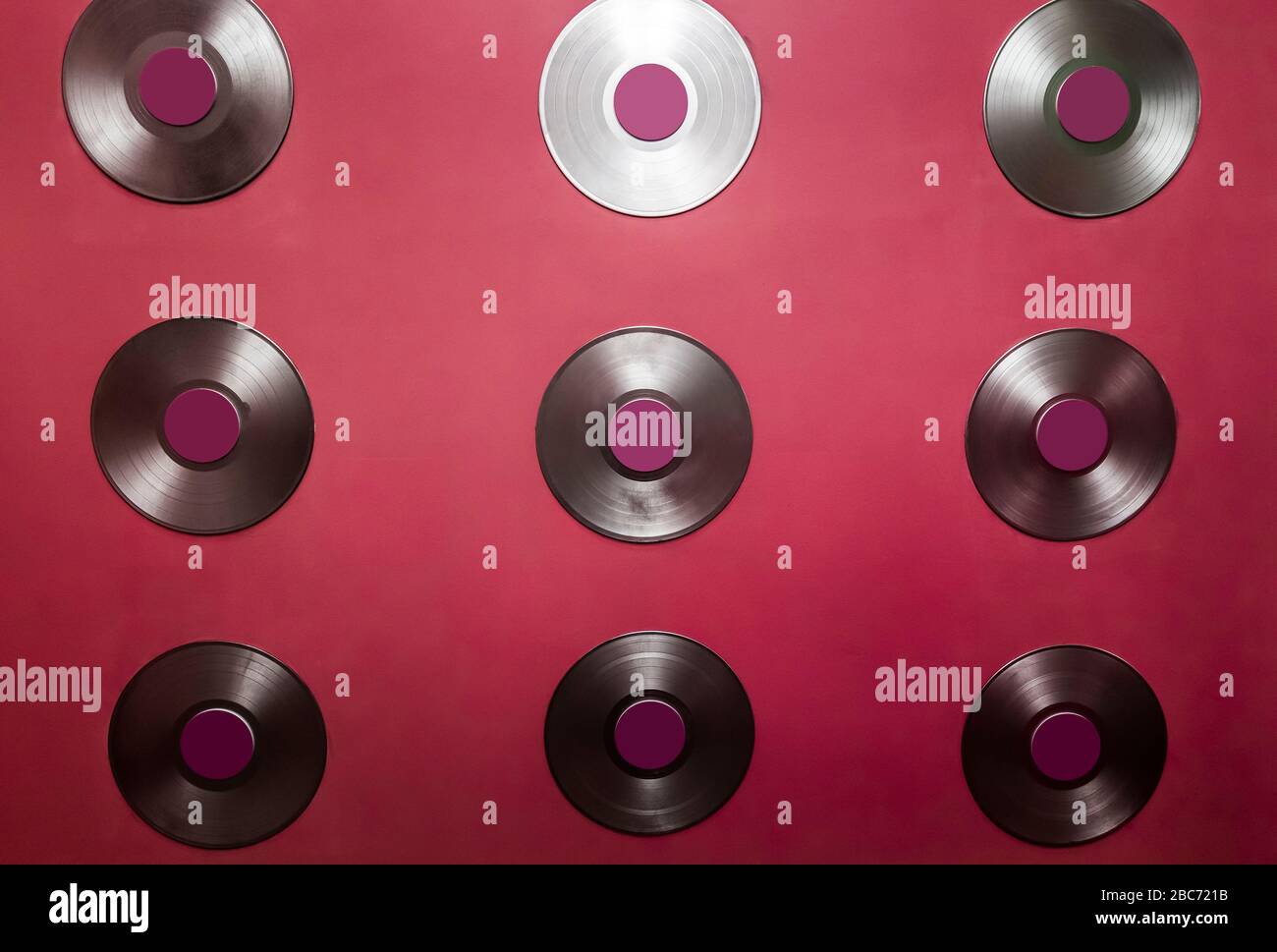 Hang scratch hi-res stock photography and images - Alamy