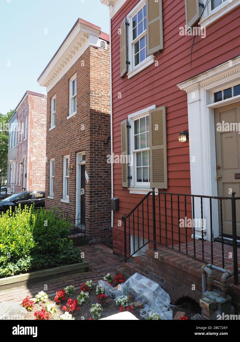 Georgetown neighborhood row houses hi-res stock photography and images ...