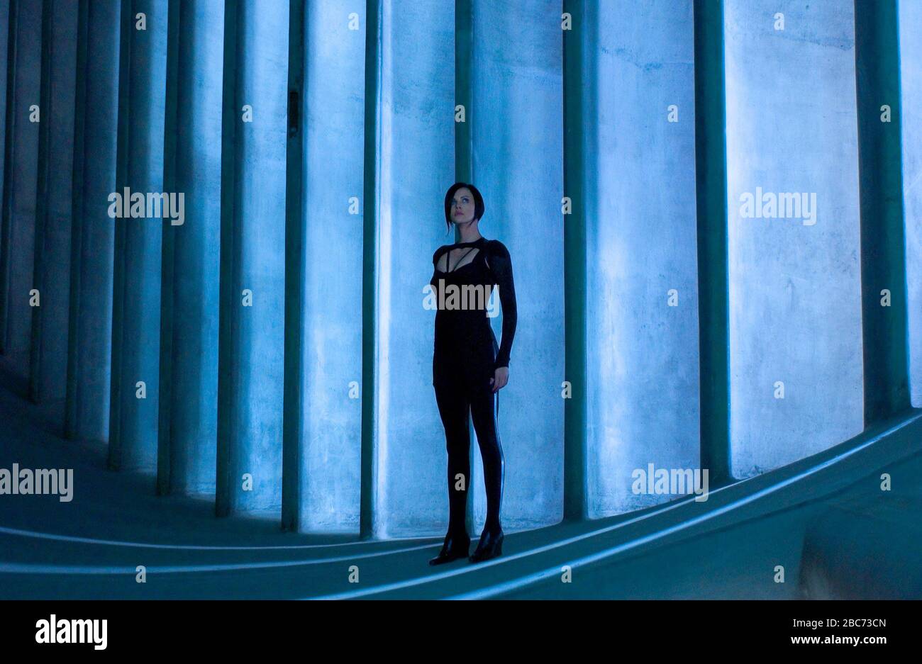 Charlize theron 2005 aeon flux hi-res stock photography and images - Alamy