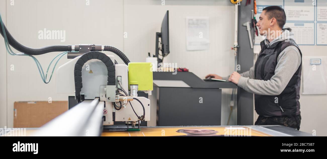 Machine shop management hi-res stock photography and images - Alamy