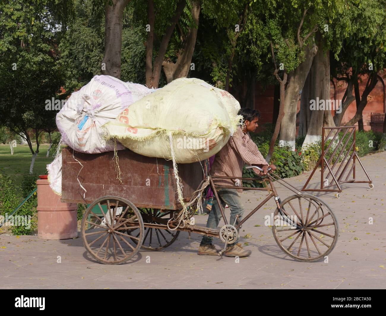 Overloaded bicycle hi-res stock photography and images - Alamy