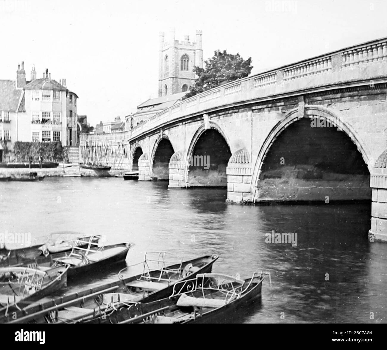 Victorian bridge hi-res stock photography and images - Alamy