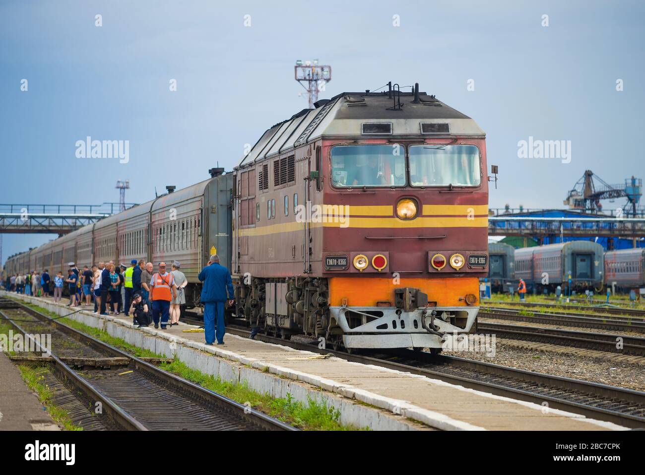 Diesel locomotive tep70 hi-res stock photography and images - Alamy