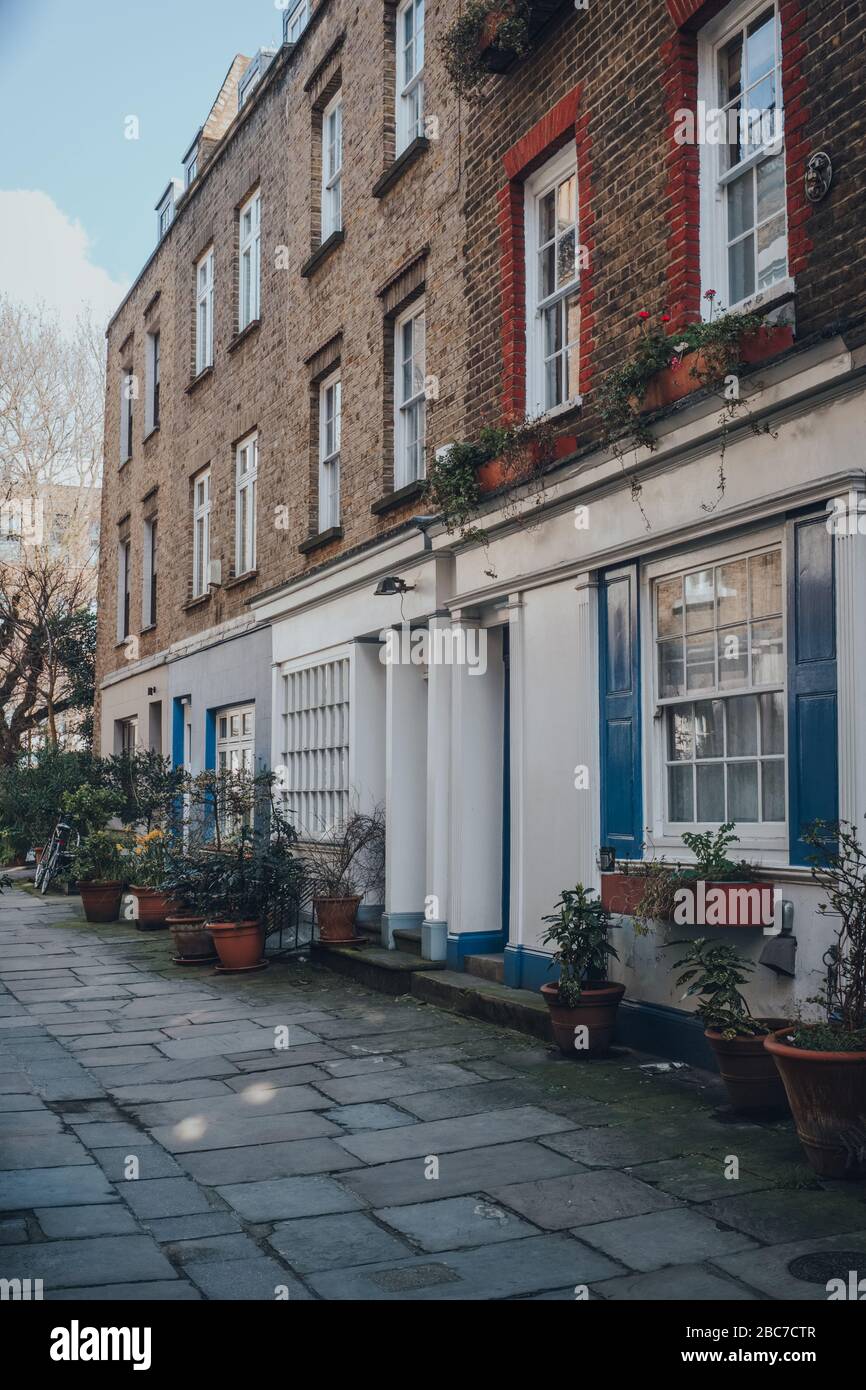 Traditional English houses on a street in London, UK Stock Photo - Alamy