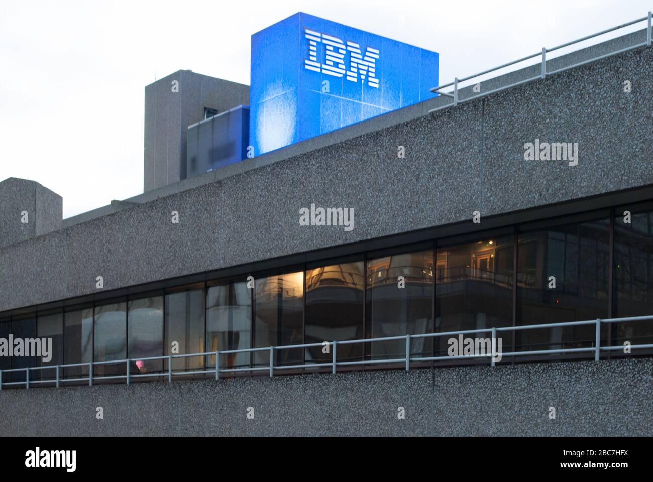 Denys lasdun ibm hi-res stock photography and images - Alamy