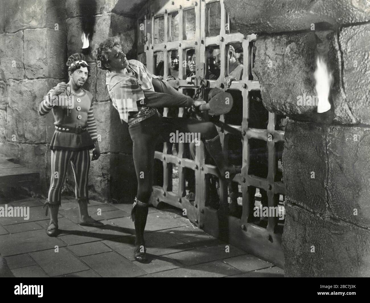 Burt lancaster flame arrow 1950 hi-res stock photography and images - Alamy