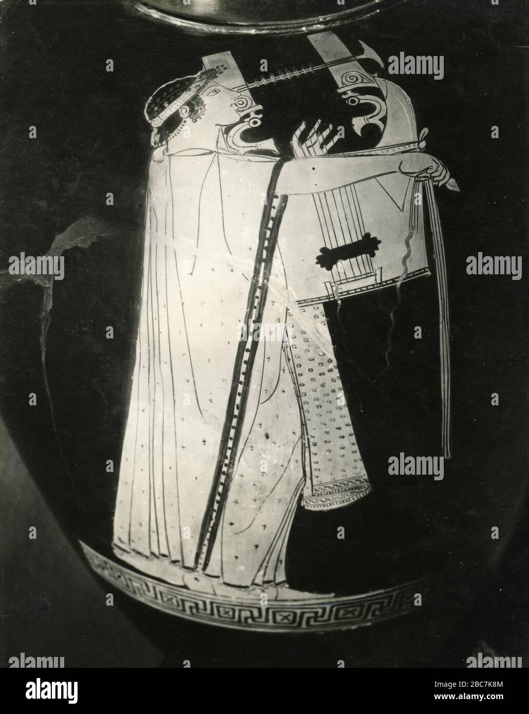 Attic amphora hi-res stock photography and images - Alamy