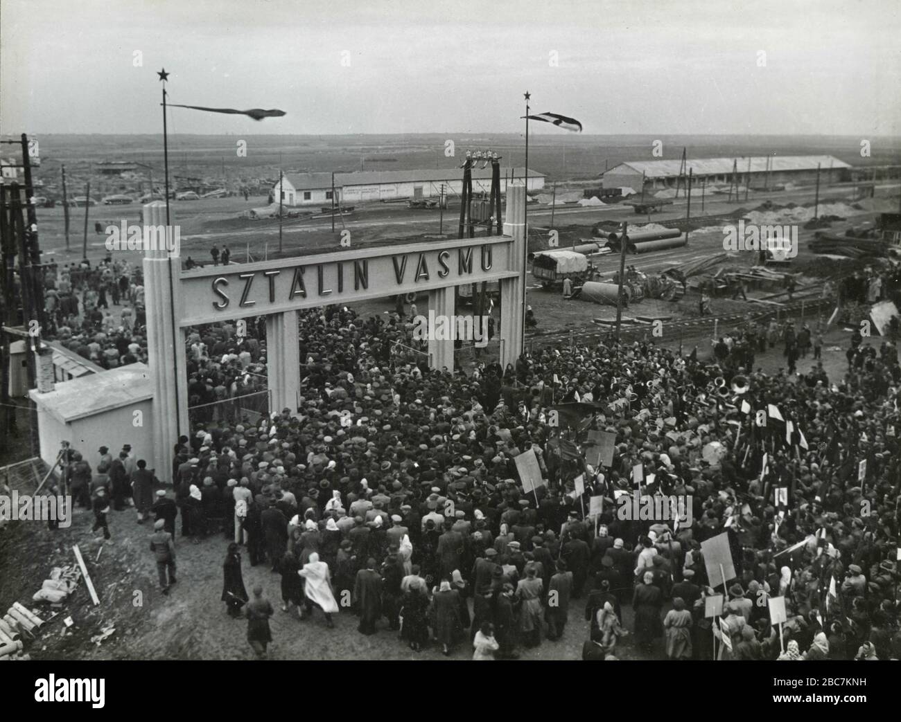 Workers at the Inauguration of the Sovietic steel plant Stalin ...
