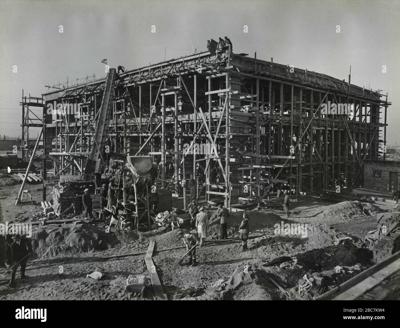 View of the construction of the warehouse of the Sovietic steel plant ...