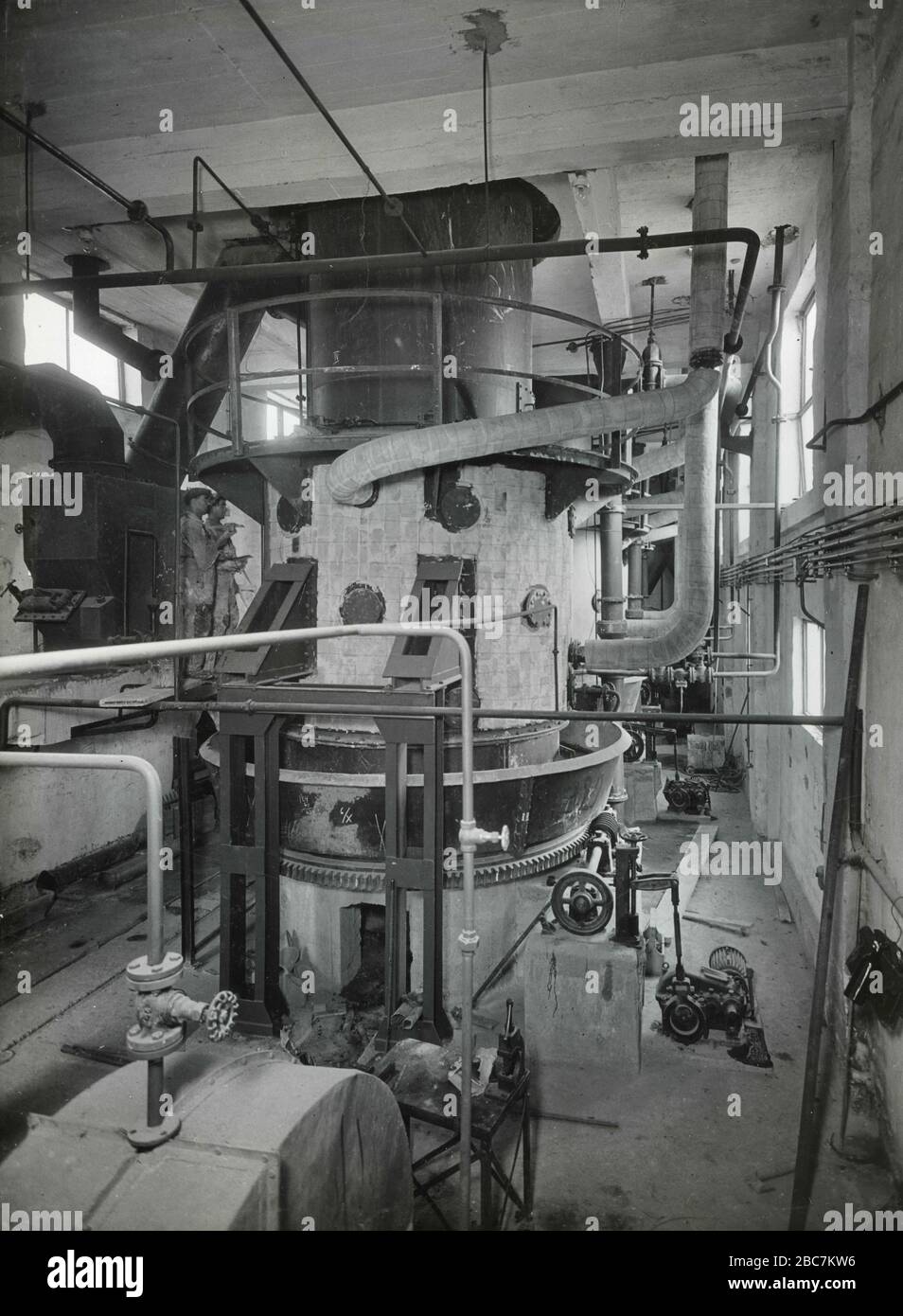 Provisional electric generator of the Sovietic steel plant Stalin ...