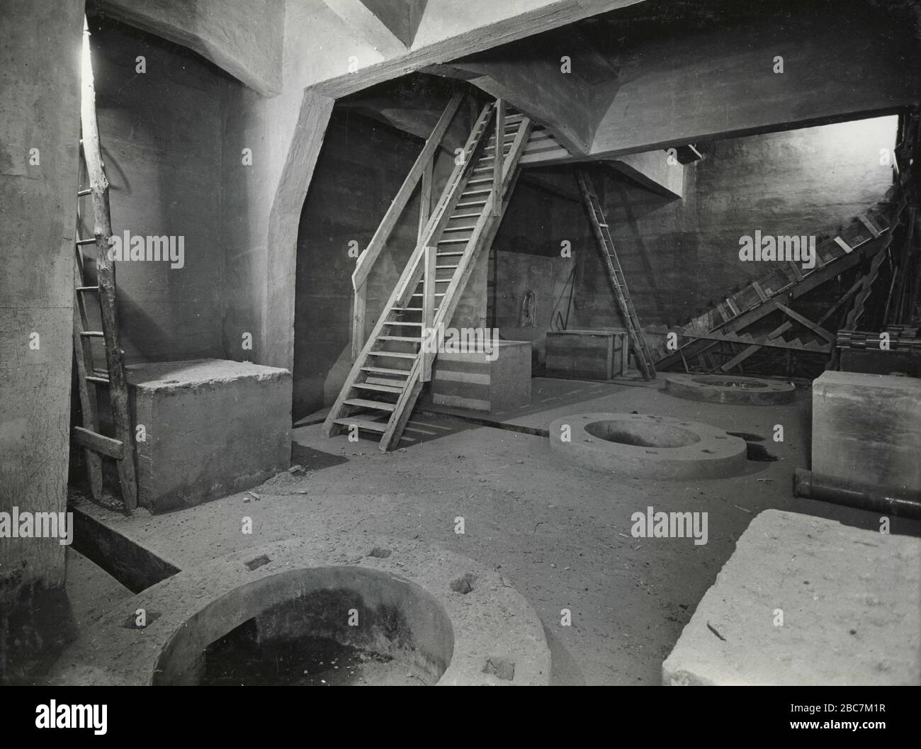 Pumping station on the river Danube for the Sovietic steel plant Stalin ...