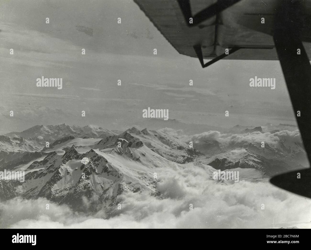 1930s aircraft mountain hi-res stock photography and images - Alamy