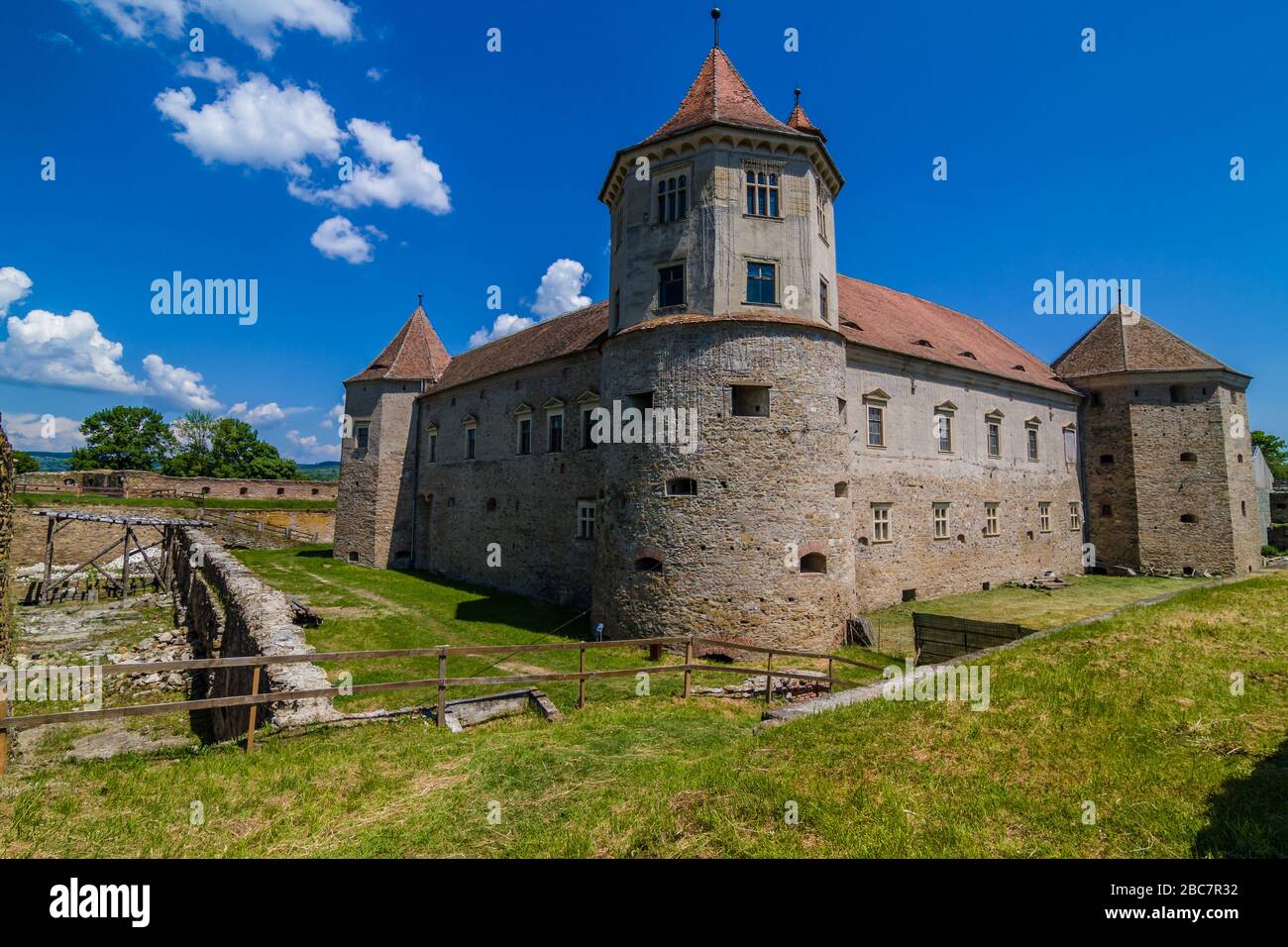 Medieval castle and it's water reflection, Fagaras, Romania Stock Photo ...