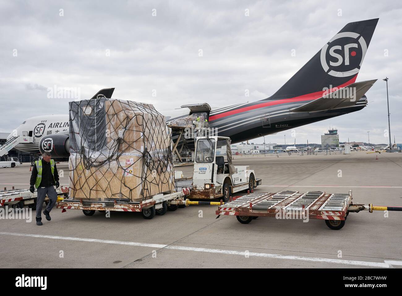 Boeing 747 freighter hi-res stock photography and images - Alamy
