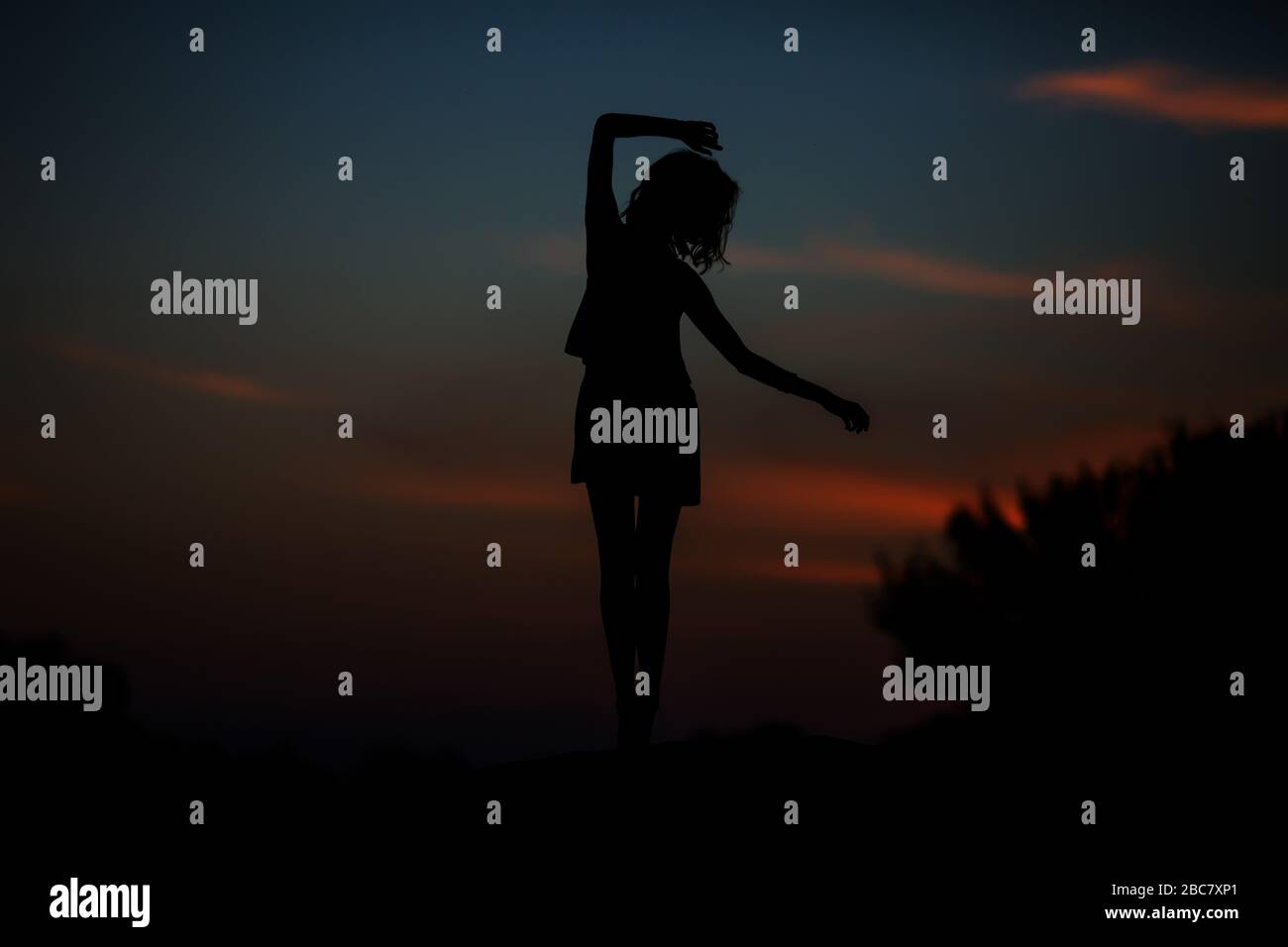 Anonymous shadow woman portrait hi-res stock photography and images - Alamy