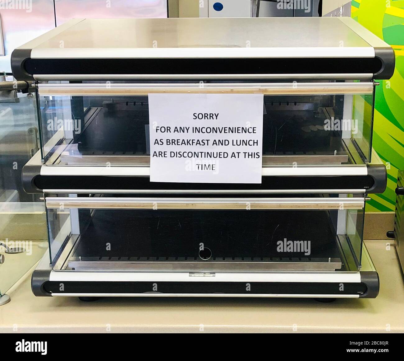 Stores closed due to virus hi-res stock photography and images - Alamy