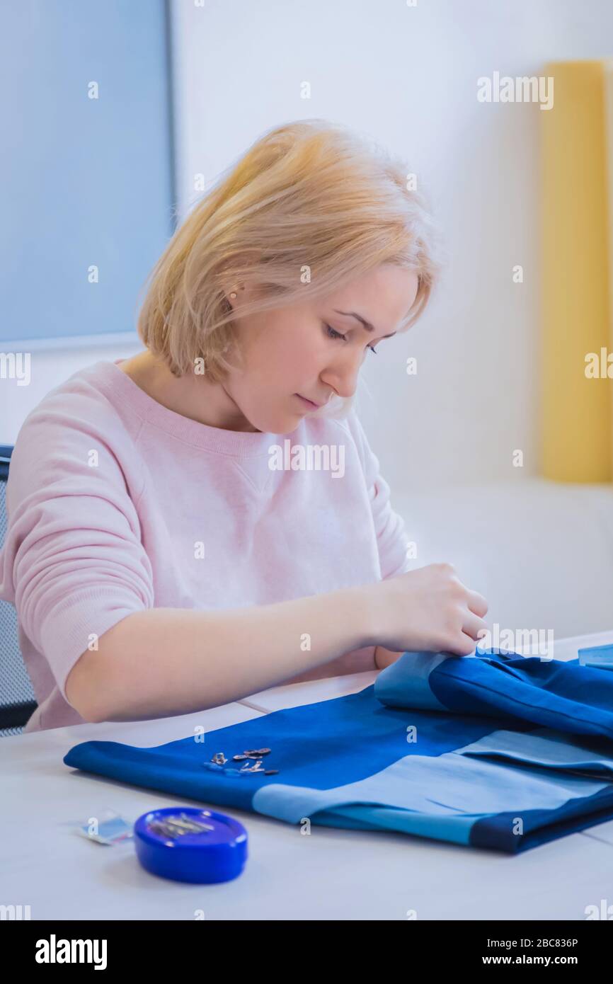 Tailor measuring suit hi-res stock photography and images - Alamy