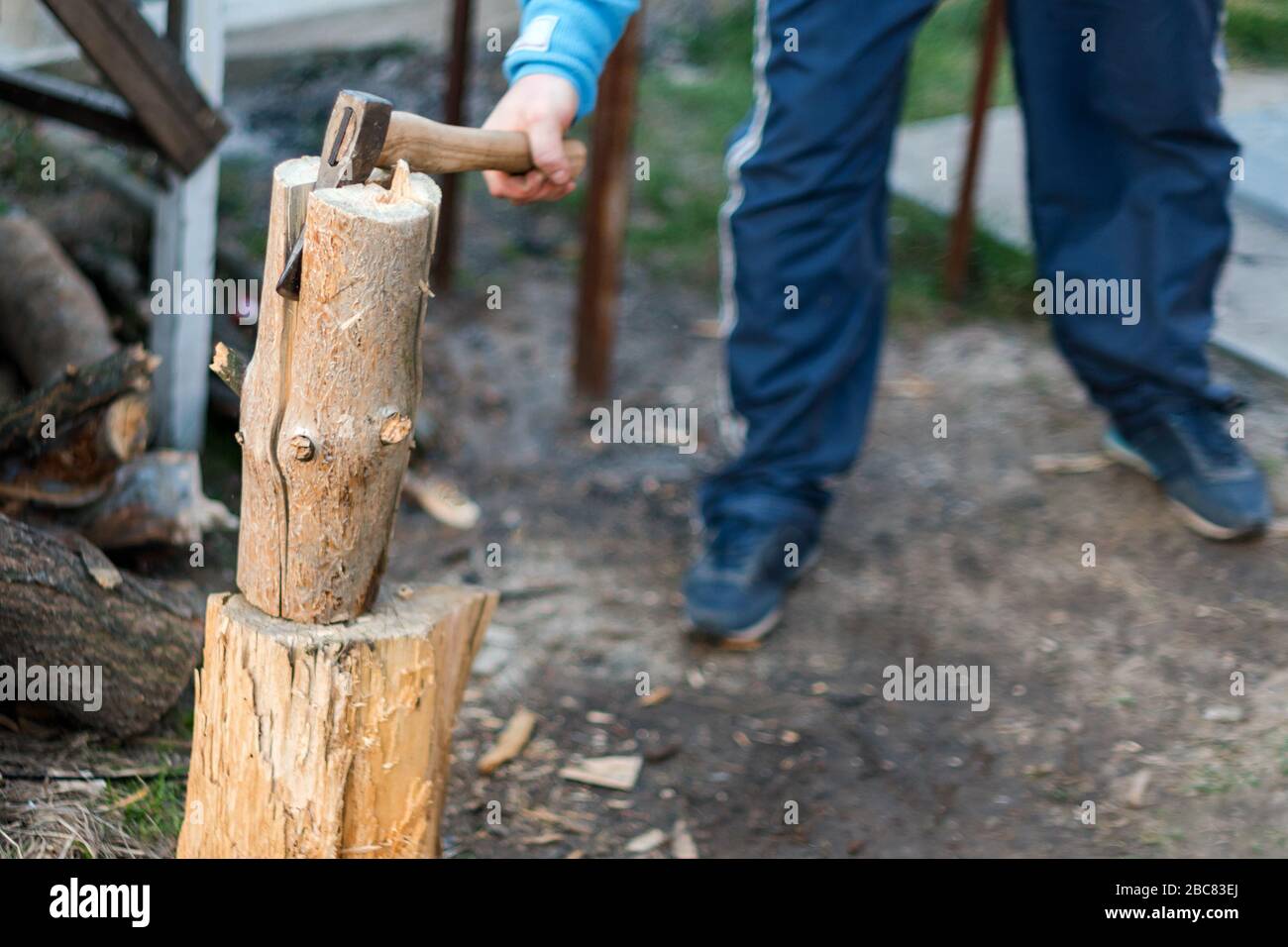 Busy chopping wood hi-res stock photography and images - Alamy