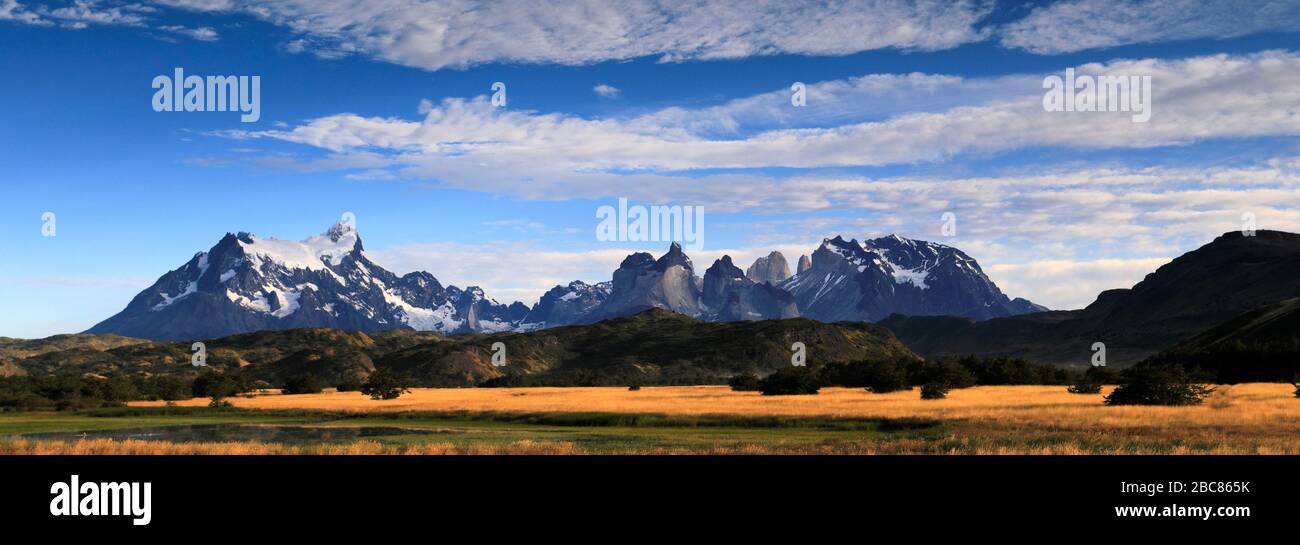 View of the Cerro Paine Grande and Cordillera De Paine, Torres de Paine ...