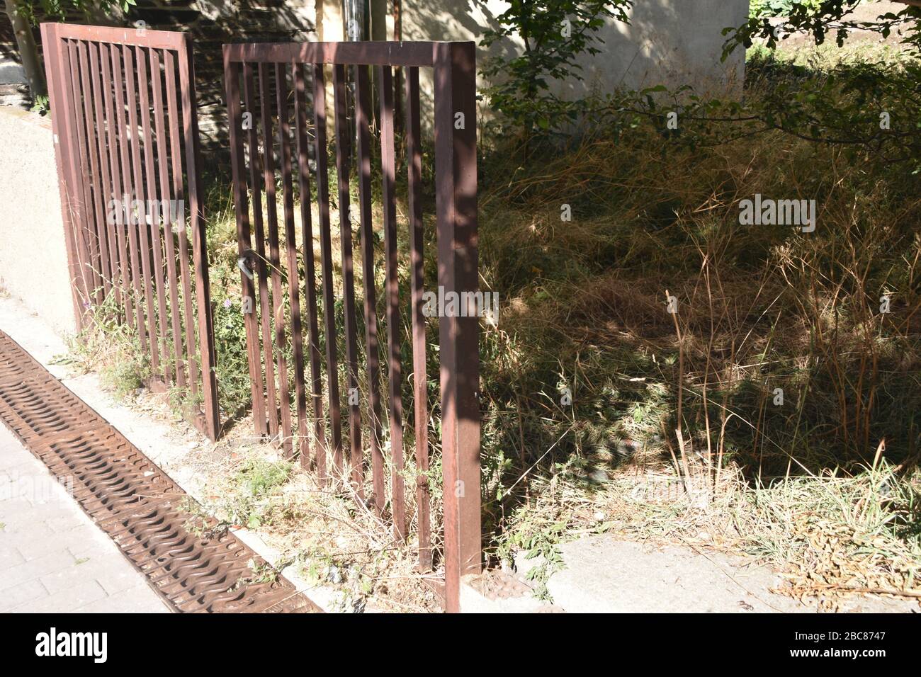 Freestanding gate without fence Stock Photo - Alamy