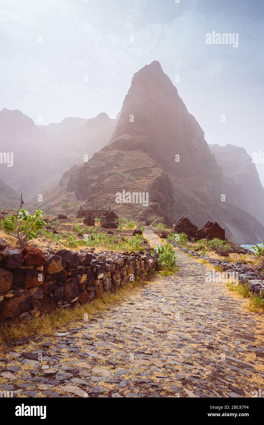 House cape arid africa hi-res stock photography and images - Alamy
