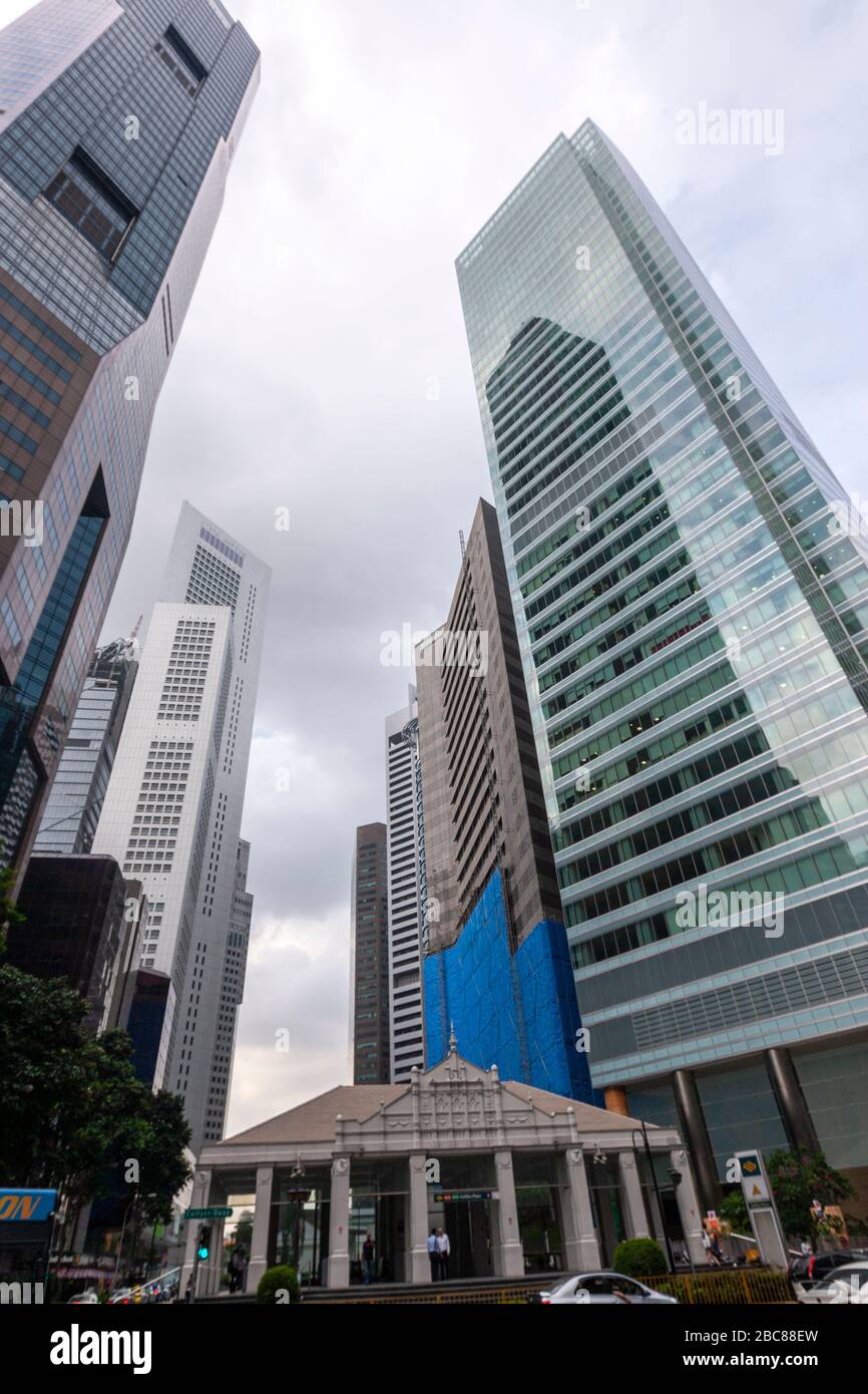 Entrance to raffles place mrt station hi-res stock photography and ...