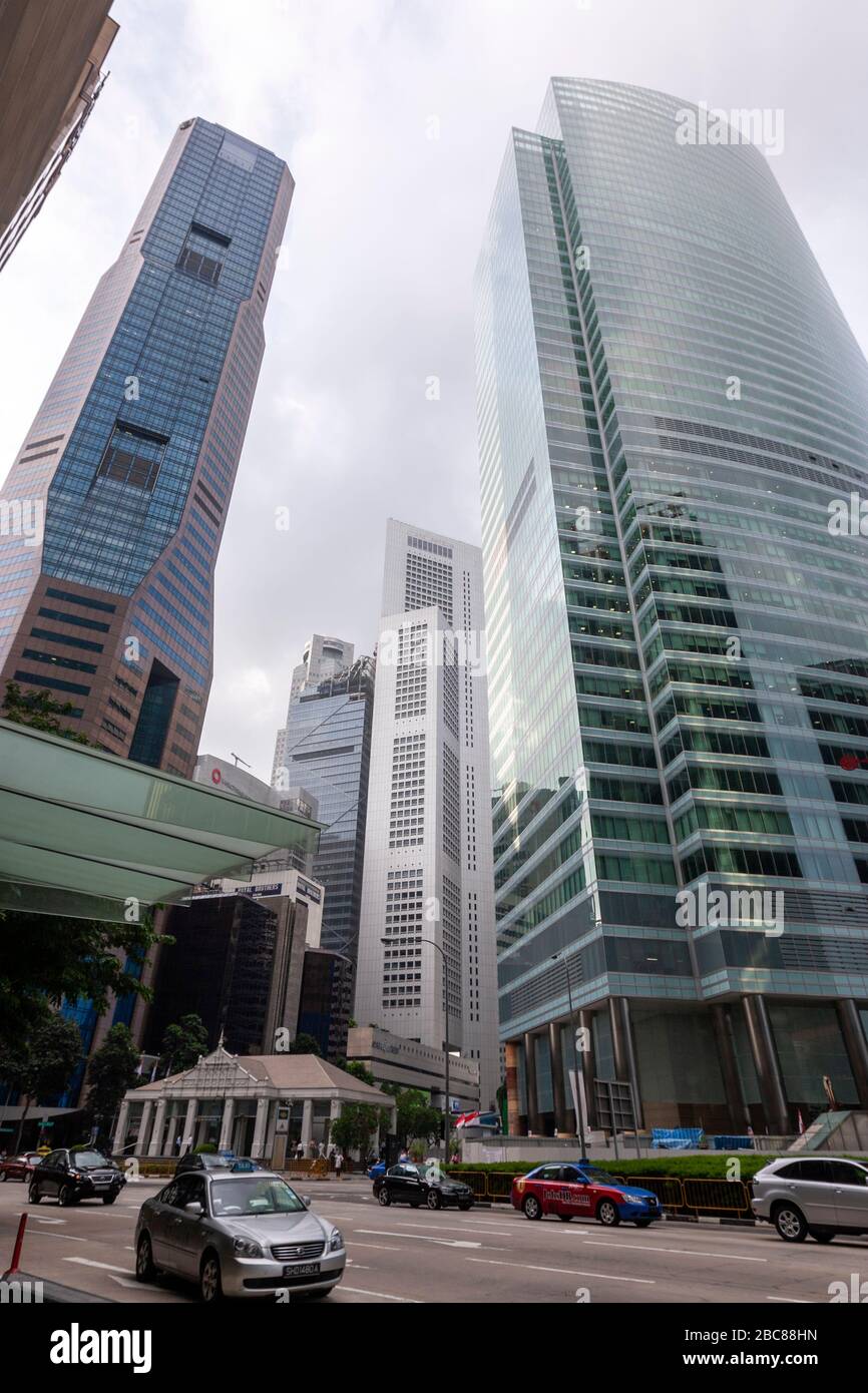 Entrance to raffles place mrt station hi-res stock photography and ...